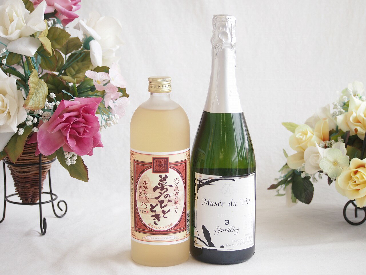 夢のひととき 熟成麦焼酎この熟成した麦焼酎は、何とも言えないまろやかな喉ごしに、淡い余韻があり和製ウイスキーと呼ぶに相応しい逸品です。奥行きのある味わいと麦由来の香りが楽しめるホント風味ある麦焼酎です。見事なバランス！製造元 井上酒造　　産...