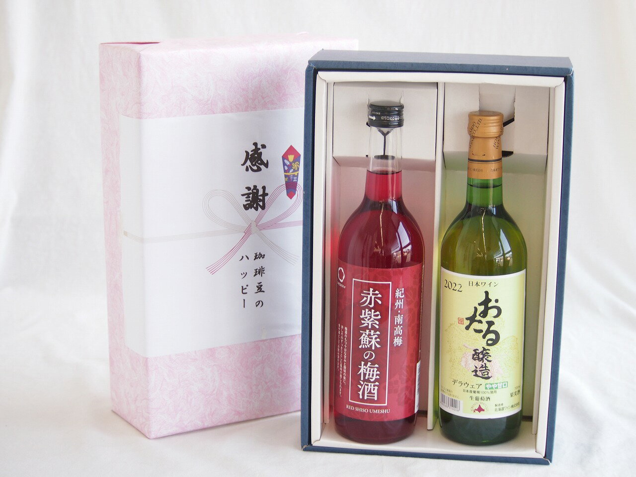 赤紫蘇梅酒は、紀州の南高梅と赤紫蘇を組み合わせた独特の梅酒です。鮮やかなルビー色が特徴で、赤紫蘇の爽やかな香りが南高梅の旨みと絶妙にマッチしています。その味わいは食事と一緒に楽しむのにぴったりで、香りと色合いが特別な雰囲気を作り出してくれま...