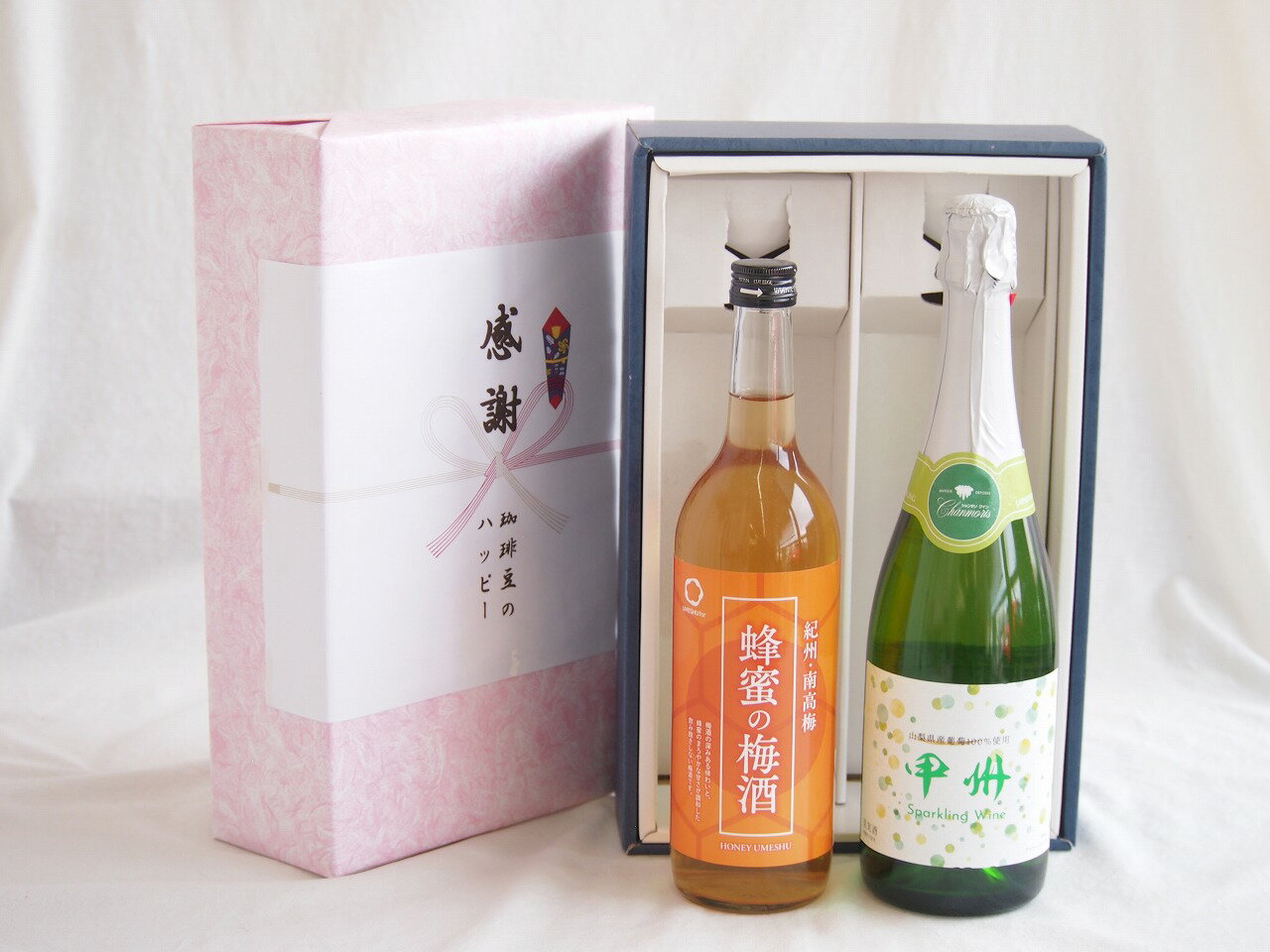 中野BCの蜂蜜梅酒は、和歌山産南高梅と国産蜂蜜が織りなす、まろやかで優しい味わいが特徴の梅酒です。アルコール度数は12度で、飲みやすく、老若男女に愛されているロングセラー商品ですよ。その調和の取れた甘みと酸味が魅力で、食前酒としても、ゆった...