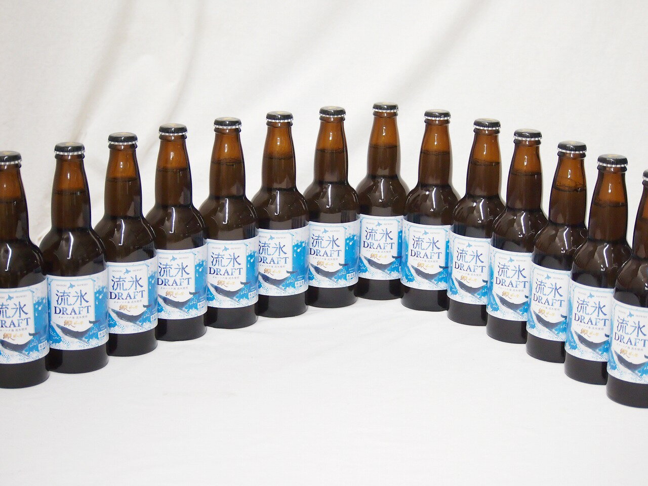 想的な青い発泡酒。爽快で軽やかな飲み口が、夏のひとときを彩ります。グラスに注ぐと、まるで冬の海を閉じ込めたような幻想的な色合いが広がるよ。香り：ホップの爽やかな香りがほんのり。 **味わい**：苦味は控えめで、すっきり軽やか14本セット(網...