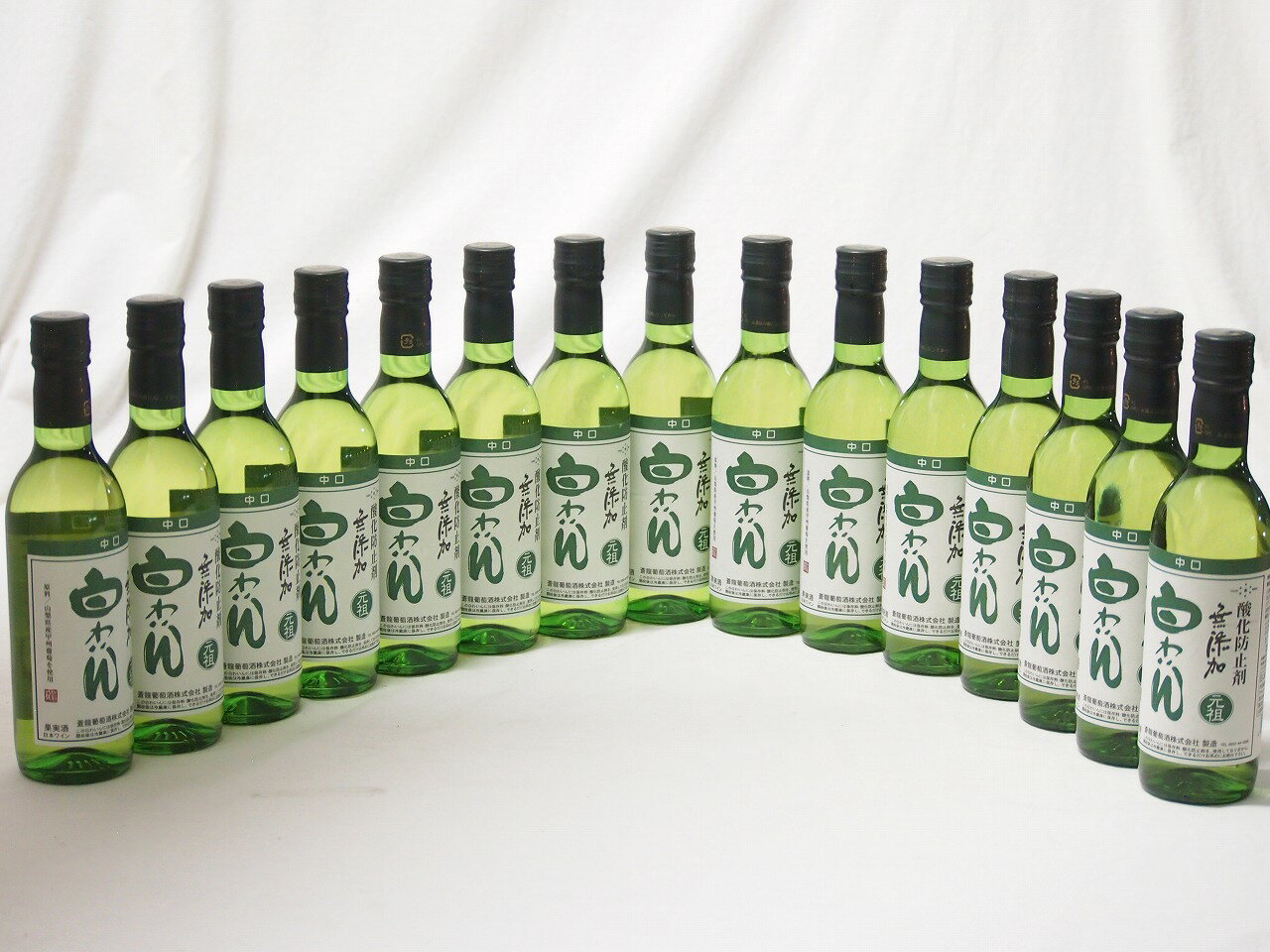 山梨県産甲州ぶどうを100％使用した、酸化防止剤無添加の中口白ワイン。やさしい甘みと爽やかな酸味が、和食に寄り添う一杯です。蒼龍葡萄酒は**1899年創業**の老舗ワイナリー。自然な味わいを大切にした無添加シリーズは、安心感と親しみやすさが...