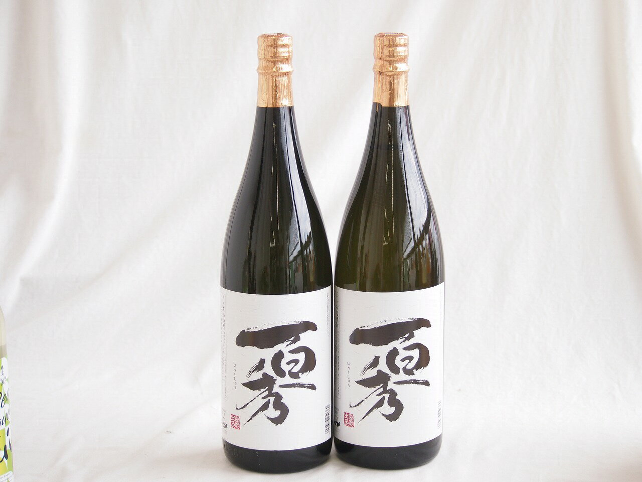 「百秀（ひゃくしゅう）」は、鹿児島県霧島市の老舗蔵元**日當山醸造株式会社**が手がける**本格芋焼酎。霧島の清麗な湧水と厳選されたさつま芋で仕込んだ、日當山醸造の本格芋焼酎。ほのかな芋の香りとまろやかな味わいが、食事に寄り添う一杯です。味...