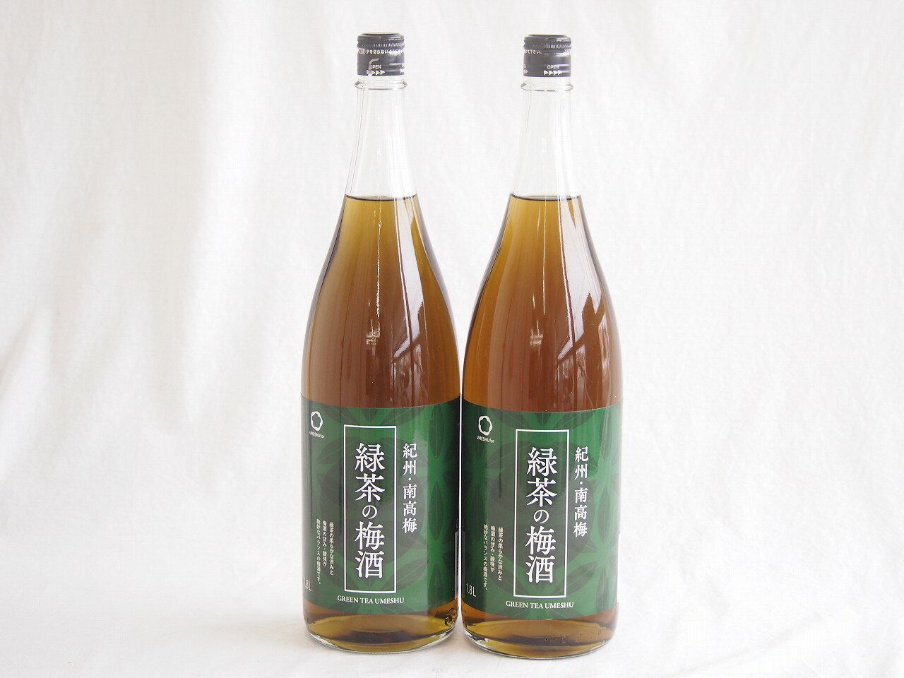 緑茶の梅酒は、南高梅（和歌山県産）と宇治の緑茶をブレンドした梅酒です。このユニークな組み合わせは、緑茶のさわやかな渋みと梅酒の甘みが絶妙にマッチしており、健康志向の方にもおすすめです。特に、夏は氷を入れて冷やして楽しむと爽やかですし、冬はお...