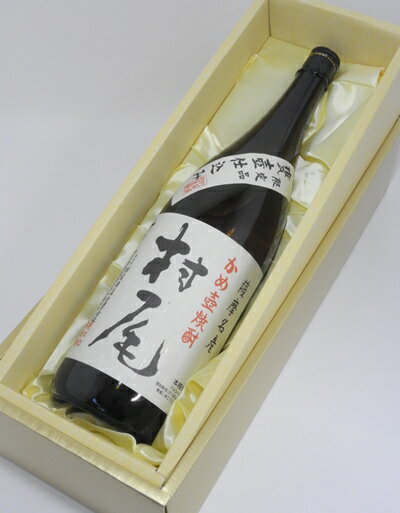 森伊蔵・魔王と並ぶプレミア焼酎『3M』のひとつ。 村尾酒造場は北薩摩の深緑の山々に囲まれており、 その毘岳山々からの清らかな伏流水を酒造水としています。 選別された良質な唐芋、米を使い丹念にみしました。 仕込にはも用いられています。 それら...