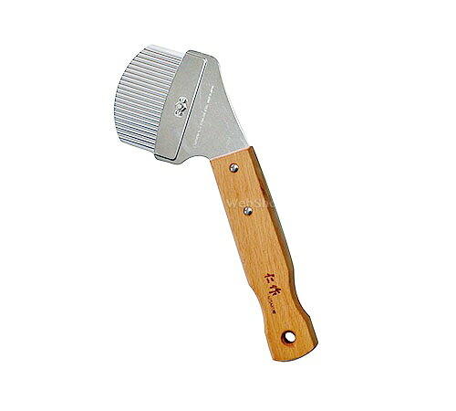 ハードな使い方に対応した刃部取り替え式の片手持ち用雑草ブラシです。 使用に応じて刃先を摩耗させて波刃を作り出せる除草具です。 鎌などの除草具、草刈機などで刈り取ることが出来ない、あの雑草に。 コンクリート・アスファルト・敷石などの隙間に生え...
