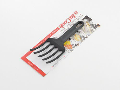 サッとすくえて、魚もくずさない！ グリルの網の間にスッと入って、便利で使いやすいグリススクーパー！ はさむタイプではないので、お魚の身を崩さずに、サッとすくえます。 箸では扱いにくい、大きなお肉や野菜など、ひとすくいでとっても便利 高温のグ...