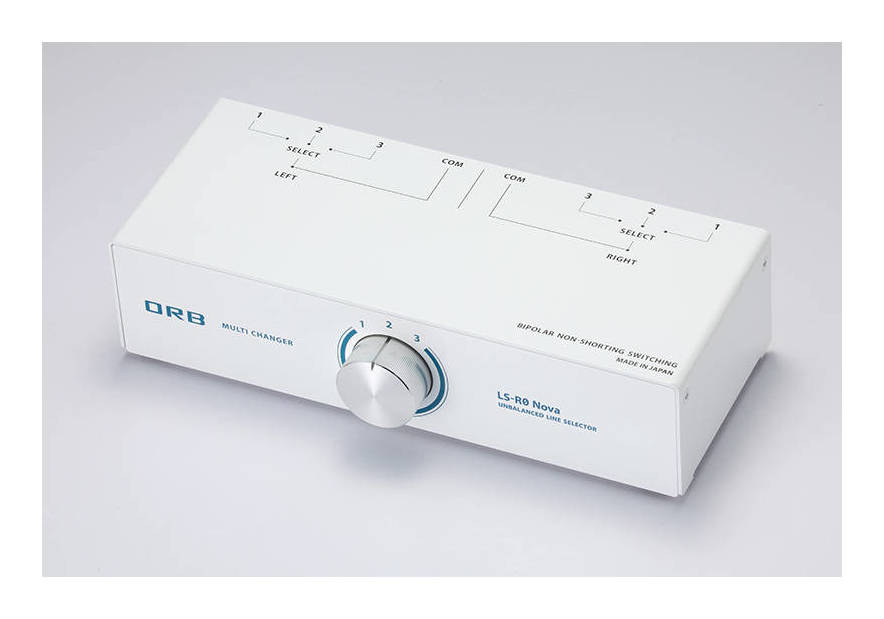 こちらの商品はお取り寄せとなります。3日〜1週間ほどでお届け可能です。メーカー品切の際はお時間を頂きます。 ★商品の説明★・RCAケーブル3chラインセレクター (1入力/3出力)・(3入力/1出力)タイプ高品位パーツを使用し、本来の音をあ...