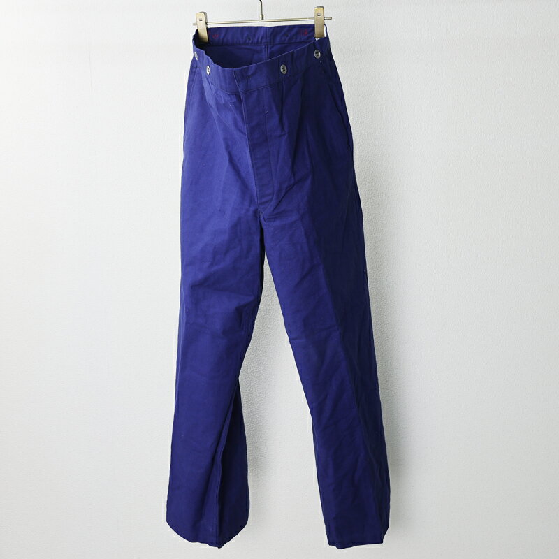 軍放出の実物品は一般的なファッション衣料品と異なりますのでご注意ください。 ●《実物・新品(未使用品)》の表記について 商品の中には軍の保管倉庫で新品でも袋詰めもなく棚にそのまま置かれているもの、箱に詰められて保管されているもの、何年も何十...