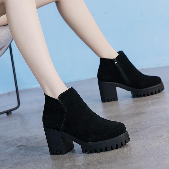 当店の掲載商品数、なんと1,500点以上！きっとあなたにピッタリのスタイルが見つかります。今だけの冬物セールも実施中！ぜひお越しください。カラー：ブラック（裏起毛あり、なしからお選び頂けます）サイズ：34　22.0cm35　22.5cm　3...