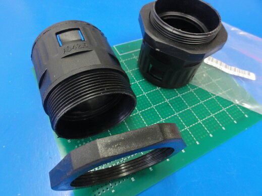 車のエンジンルーム線を束ねて入れる波紋管 con- 1040　　波紋管ソケットA　φ10mm用　AD10PE 支架A 1041　　波紋管ソケットB　φ10mm用　AD10 支架B 1042　　波紋管　φ10mm　1m単位切売 1043　　A...