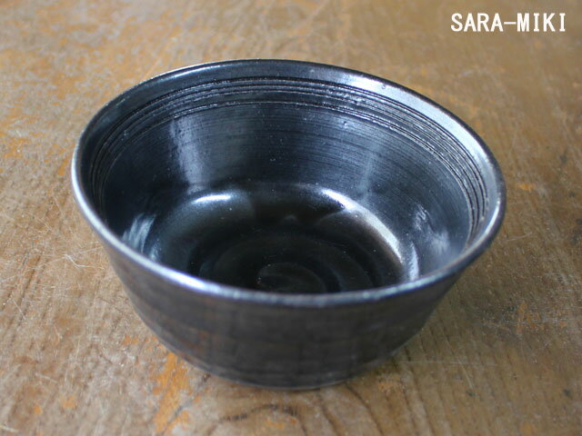 ★規格 アウトレット ★サイズ 約12cm×高さ：約5.3cm ★重量 190g ★素材 美濃焼 ★その他 電子レンジ,食器洗浄機，オーブン不可 【お願い】アウトレット商品購入については当社 【sara-miki アウトレット基準】 をお読...