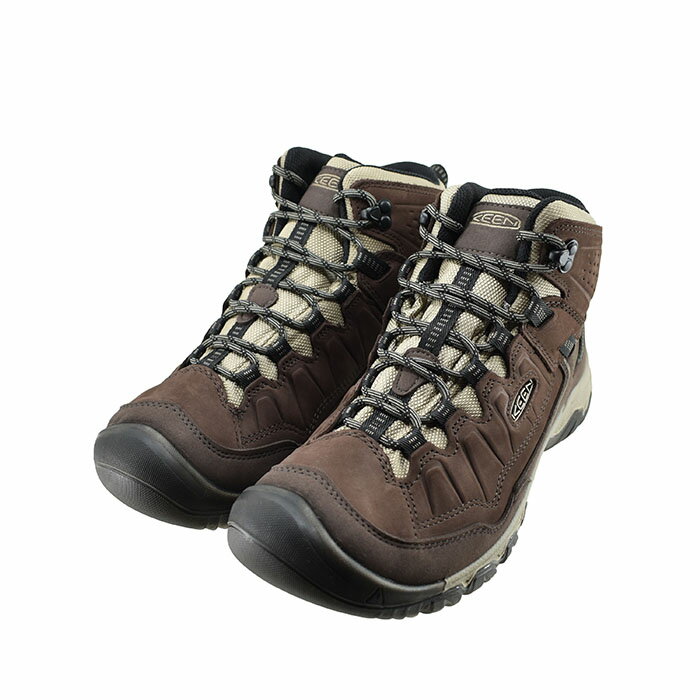 【商品情報】KEENのトレッキングシューズの最上級モデル「TARGHEE III」を進化。「TARGHEE II」と同じ靴の木型を使用することで靴に足を快適に入れることのできる仕組みは踏襲しつつ、アッパーの設計と素材を見直し、より足にぴった...