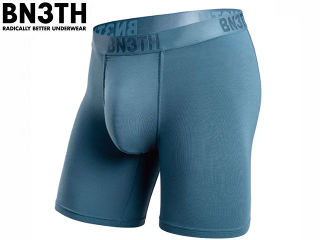 股下の長いボクサータイプ【股下6.5 inch/約16.5cm】普通のUNDERWEARとは違い”キーホールコンフォートテクノロジー”(チンチンポケット)が付いています。股ズレや蒸れが防げ、ストレスなく履けるパンツです。色々な分野のアスリー...