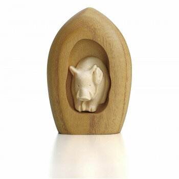 手のひらにころんと収まる、可愛らしいかたちのおまもりです。大切な人への贈りものにぴったりです。専用の袋が付属しています。【お手入れ方法と注意事項】※本製品は水分や熱を嫌います。温度・湿度の高いところや、直射日光の当たるところはお避けください...