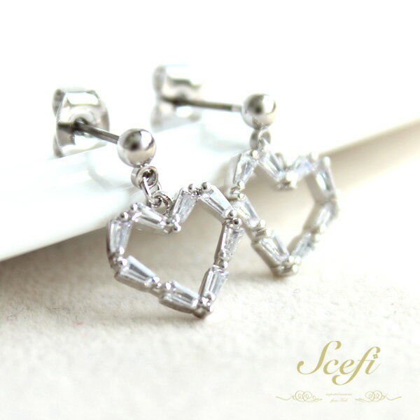 【※】大変申し訳ございませんが、当店ではお客様ご都合による商品交換・返品はお受けしておりません。 ガラスストーンが並んだ小さめのハートが耳元で揺れてさり気なく輝きます。華奢なデザインで上品にもカジュアルにも◎ 【素材】ガラスストーン、合金 ...