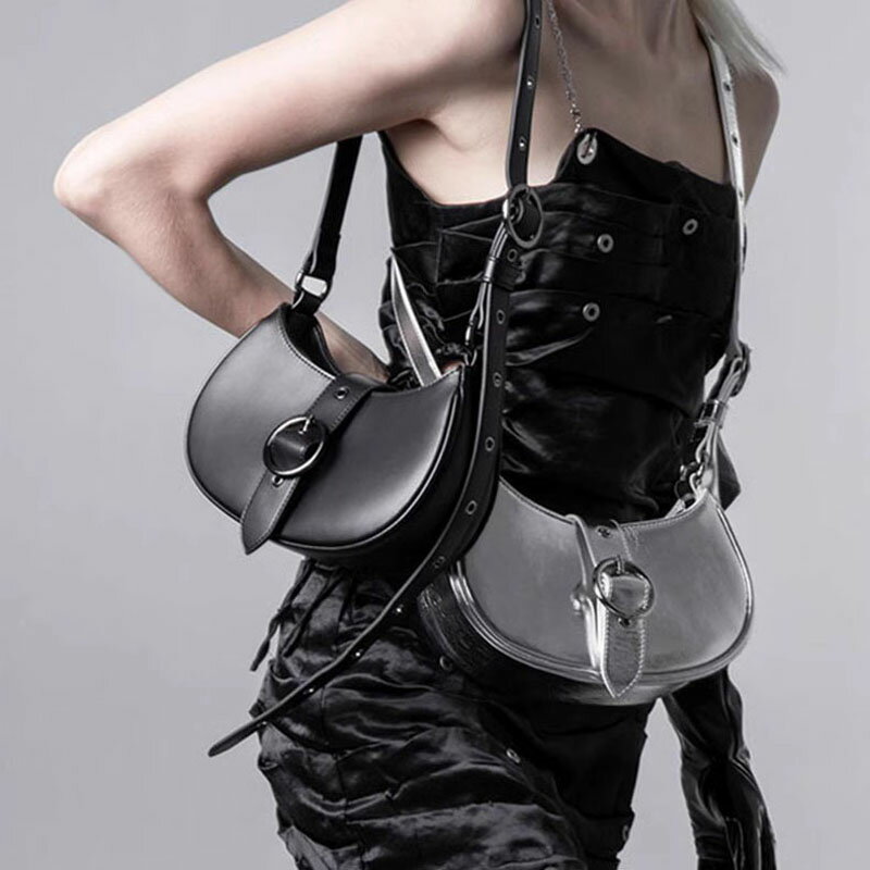 商品説明 商品名 ショルダーバッグ・メッセンジャーバッグ 素材 PU サイズ 高さ15cm/幅24cm/奥行7cm&nbsp; 注意事項 ※沖縄&amp;離島のお届けは、送料とは別に地域料1500円（税込）がかかる場合がございます。●パッケ...