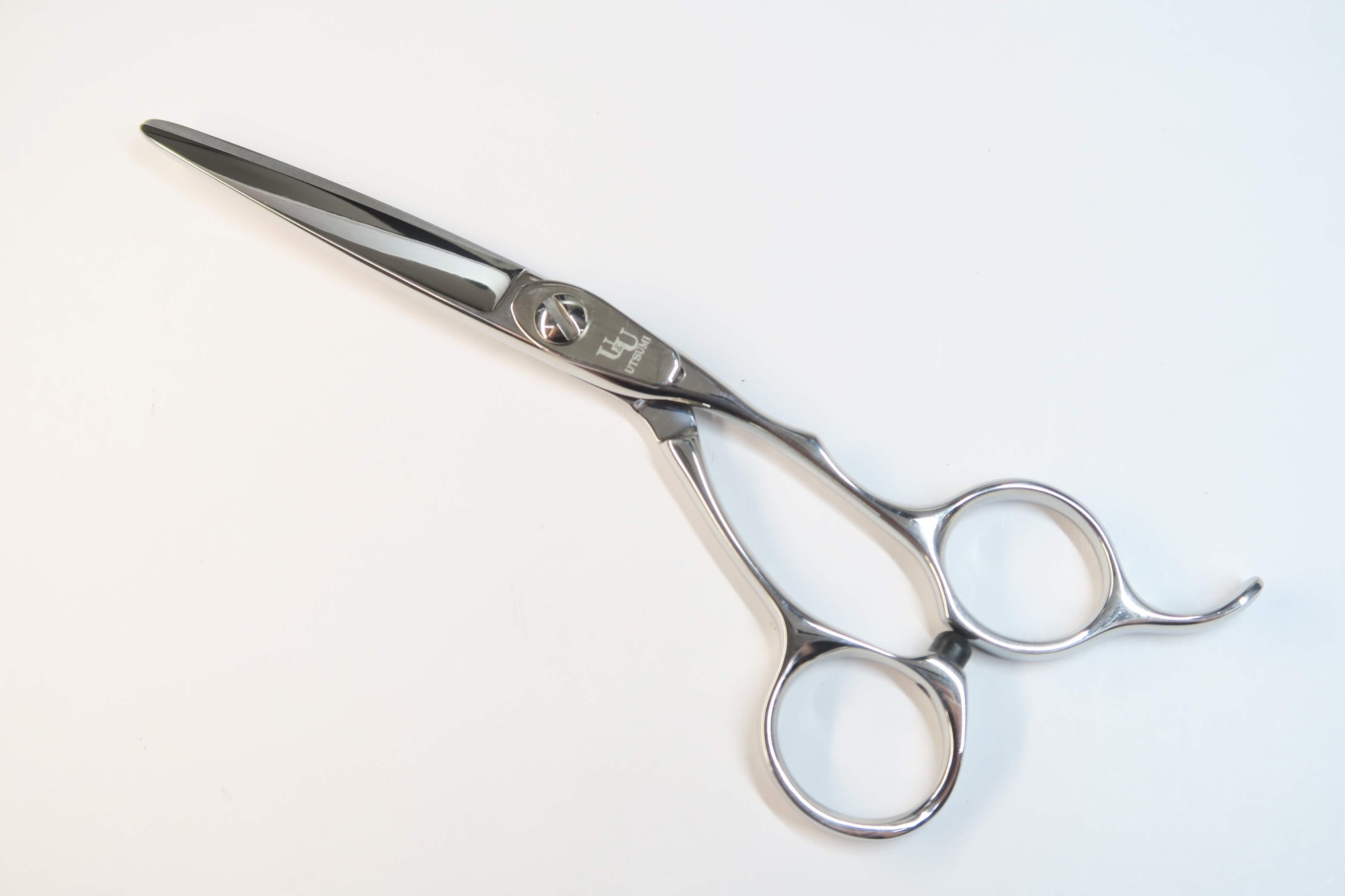 商品情報メーカーUTSUMI ウツミ 内海型番RD575商品管理番号H-10592利き手 右利きはさみのタイプシザーハンドルオフセットインチ数5.75重量(g)46.0カット率 % (約の数値)状態ランクB切れ味目安としてティッシュを問題な...