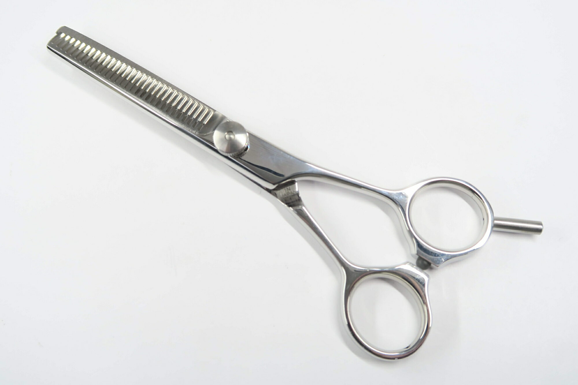 商品情報メーカーBMAC マックシザー型番AS-030商品管理番号H-10634利き手 右利きはさみのタイプセニングハンドルメガネインチ数5.5重量(g)52.5カット率 % (約の数値)30-40状態ランクB切れ味目安としてティッシュを問...