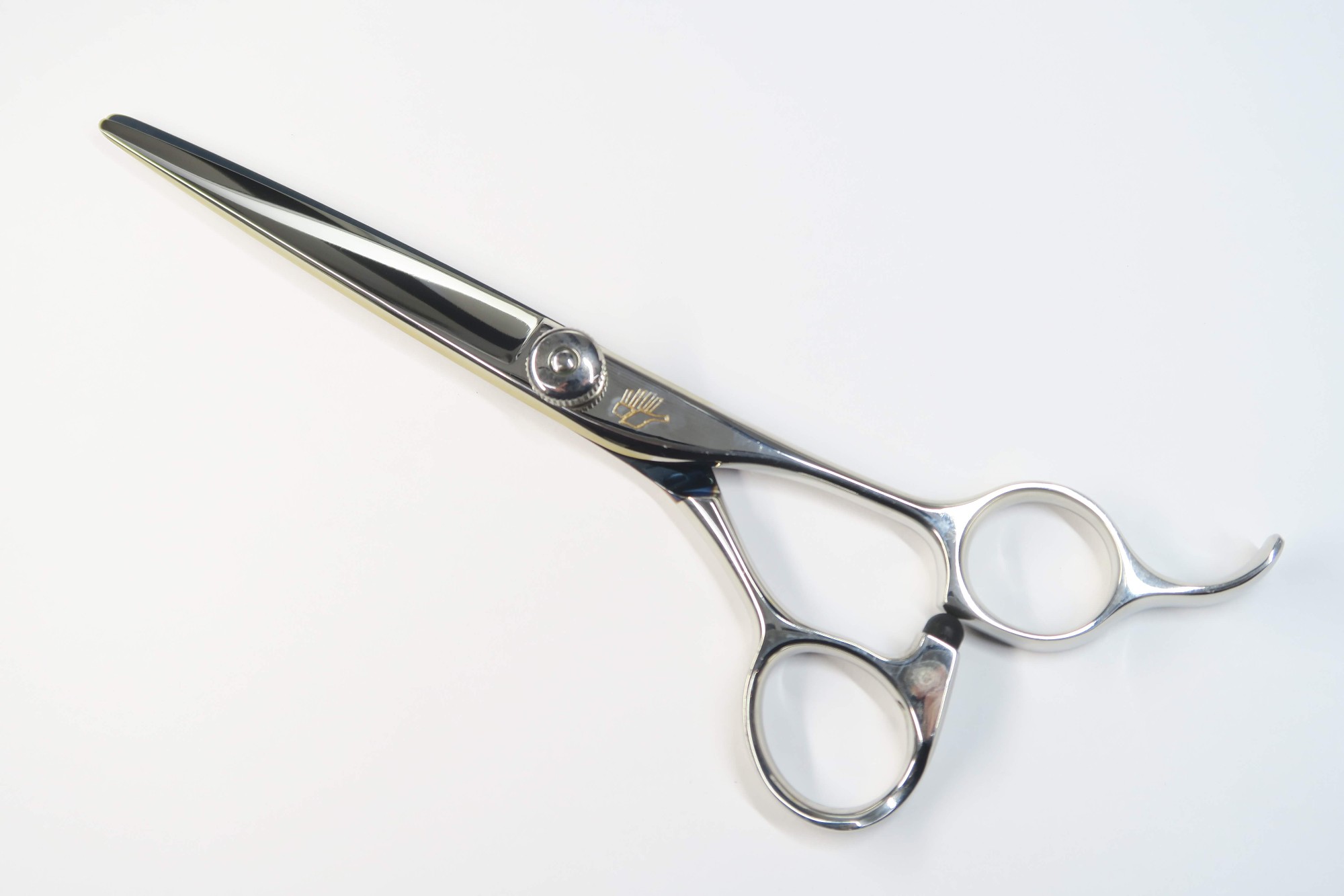 商品情報メーカーMAIN D'OR マンドール型番N101-60商品管理番号H-10667利き手 右利きはさみのタイプシザーハンドルオフセットインチ数6.0重量(g)54.5カット率 % (約の数値)状態ランクA切れ味目安としてティッシュを...