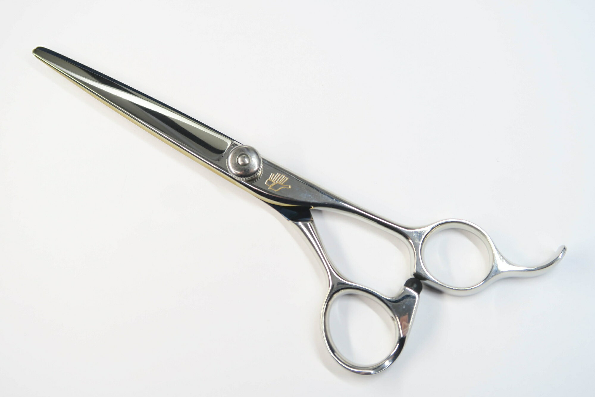 商品情報メーカーMAIN D'OR マンドール型番N101-60商品管理番号H-10677利き手 右利きはさみのタイプシザーハンドルオフセットインチ数6.0重量(g)54.5カット率 % (約の数値)状態ランクA切れ味目安としてティッシュを...