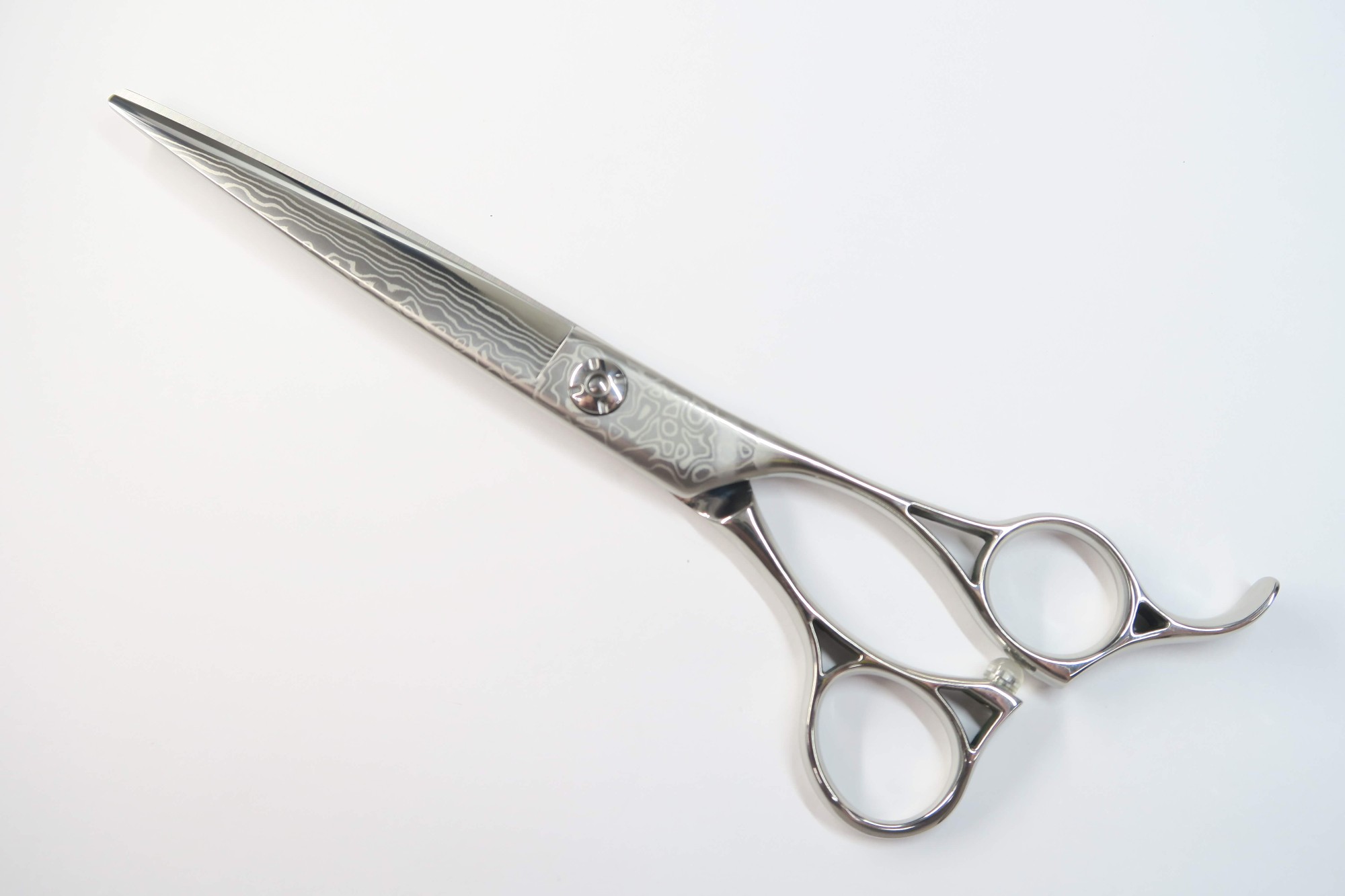 商品情報メーカーPRIMERD プリマード型番Damascus Long 6.5商品管理番号H-11193利き手 右利きはさみのタイプシザーハンドルオフセットインチ数6.5重量(g)61.0カット率 % (約の数値)状態ランクA切れ味目安と...