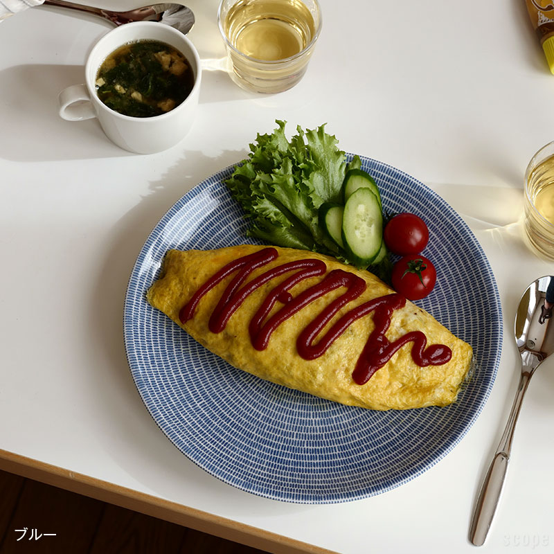 写真 : ブルー Arabia / 24h Avec プレート26cm 24h Avecは、2003年にアラビア創業130周年を記念して誕生したシリーズです。ヘイッキ・オルヴォラがデザインした「24h」の柔らかなフォルムを、カティ・トゥオミ...