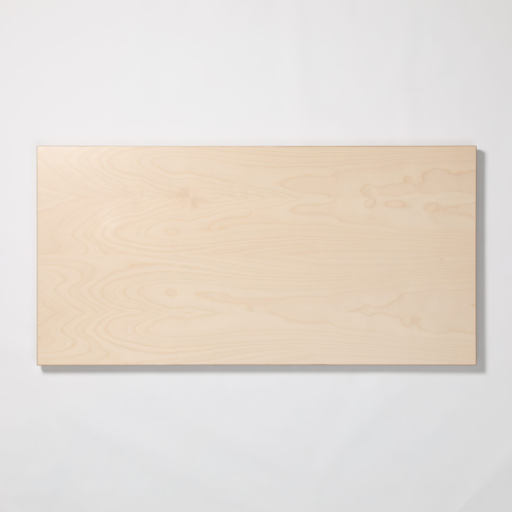 スペック 材質 バーチ（ラッカー塗装） 寸法 W1500×D750×H720mm / 天板厚み：40mm / 約20kg 生産 天板：Made in Germany / 脚：Made in Finland 備考 組立必要：15分〜30分 説...