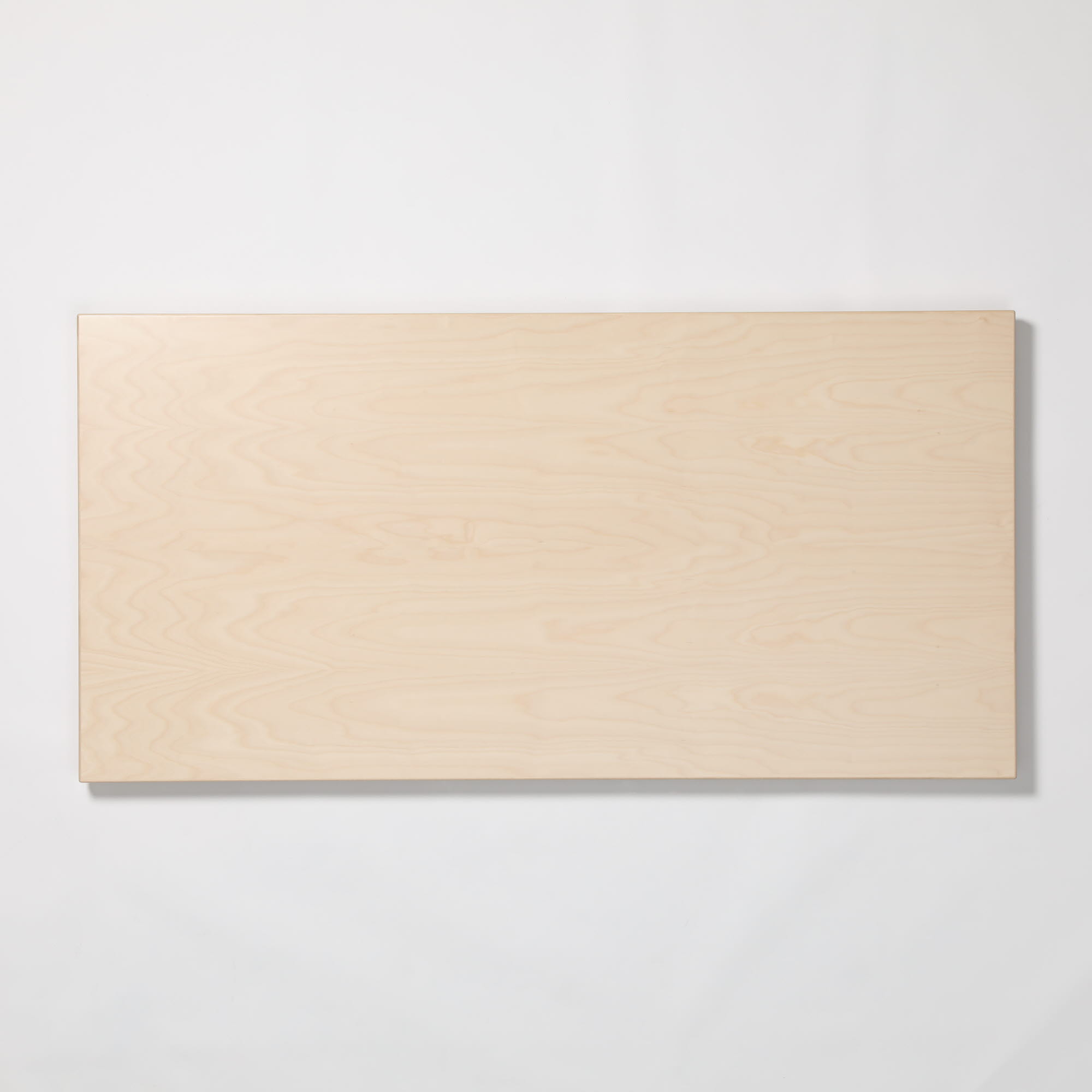 スペック 材質 バーチ（ラッカー塗装） 寸法 W1500×D750×H720mm / 天板厚み：40mm / 約20kg 生産 天板：Made in Germany / 脚：Made in Finland 備考 組立必要：15分〜30分 説...