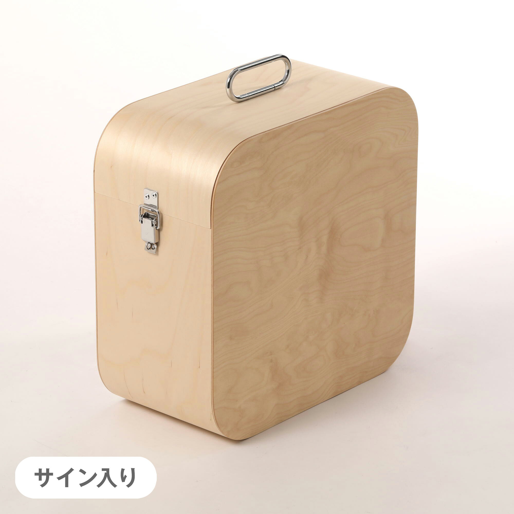 スペック 材質 成型合板（バーチ材） 、艶消しクリア塗装 寸法 約W200×D400×H400mm（金具類を除く） / 内寸：約W180×D380×H380mm（Rを除く） / 約3.4kg / 収納容量：約25L 生産 Made in E...