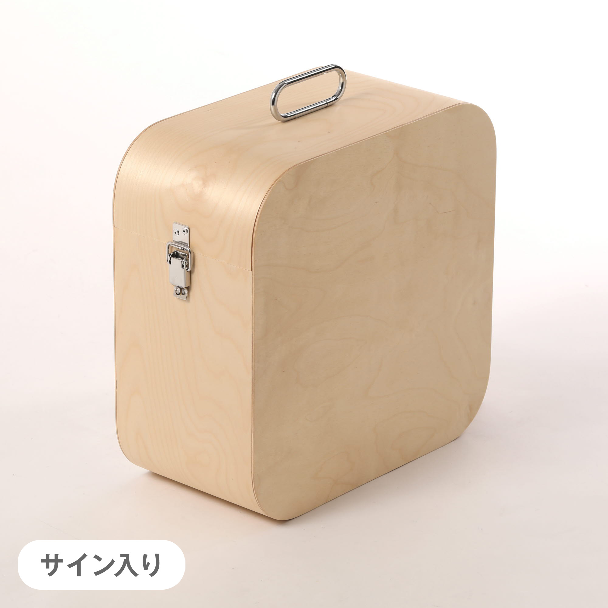 スペック 材質 成型合板（バーチ材） 、艶消しクリア塗装 寸法 約W200×D400×H400mm（金具類を除く） / 内寸：約W180×D380×H380mm（Rを除く） / 約3.4kg / 収納容量：約25L 生産 Made in E...