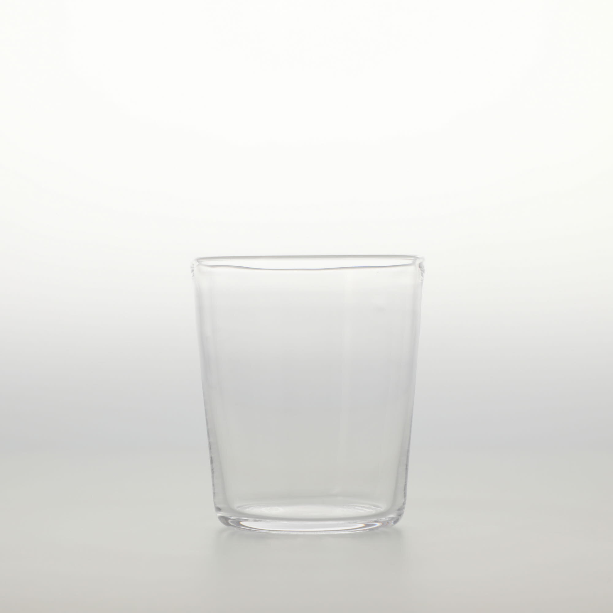 スペック 材質 ソーダガラス 容量 満水時 約270ml 寸法 φ78×H89mm / 140g 製造 fresco 生産国 日本（Made in Japan） 備考 刻印：fresco I.Råman 電子レンジ不可 / 食器洗浄機不可 ...