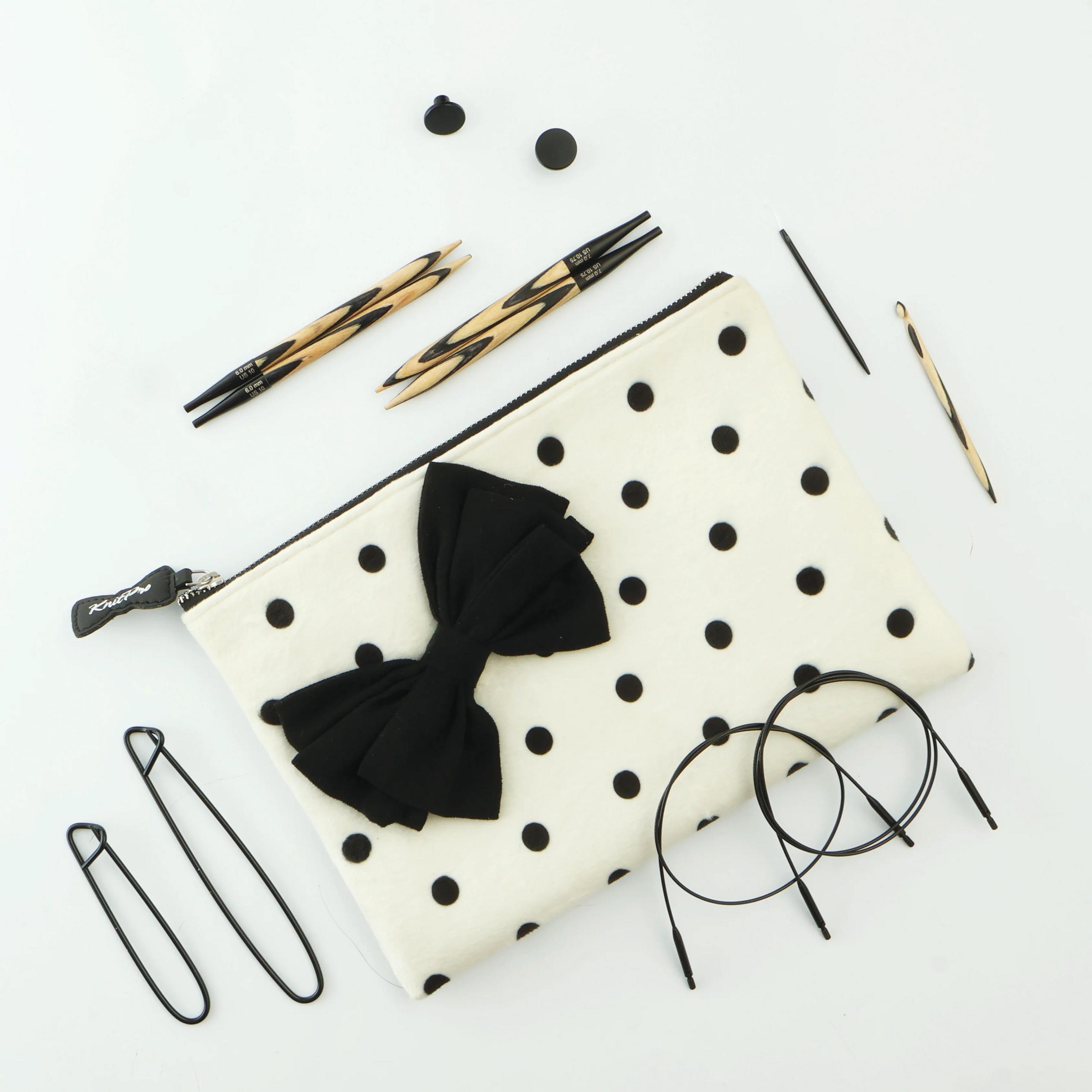 【数量限定】KnitPro Chérie (シェリー) 母の日ギフトセット お母様への感謝と愛情を込めて。編みやすさと美しさを極めた木製輪針セット。 こだわりのポイント ✔ FSC認証 白樺材＆シェブロン柄: 温かみのある木製針。白黒のコン...