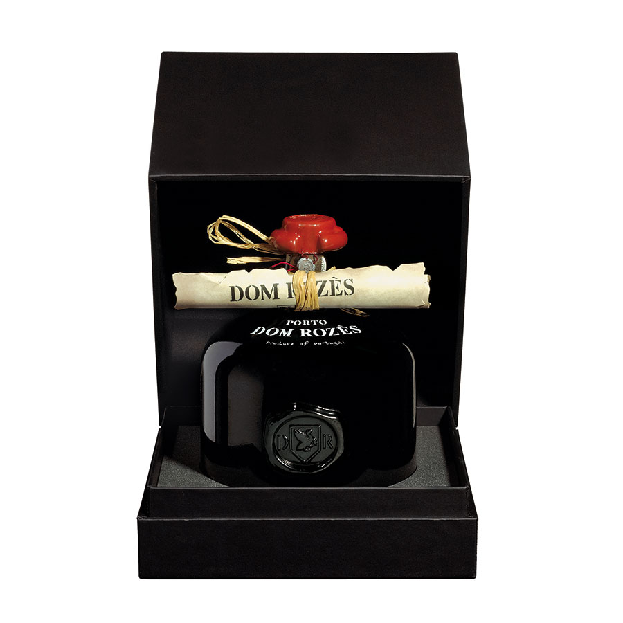 フランス産の上品なロゼ・スパークリング。ベリーやチェリーの香りに、軽やかな酸とクリーミーな泡が心地よく、見た目にも美しいロゼカラーが魅力。お祝いやギフトにもぴったりの華やかな1本。