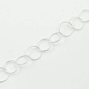 切り売りの商品です。(ネックレスチェーンとして完成しているものではございません。）お好きな長さをお買求めください。数量の単位は、つながった長さでお届けいたします。幅:10mm 縦幅:10mm 線径:0.6mm 【 長尺のチェーン等に関して ...