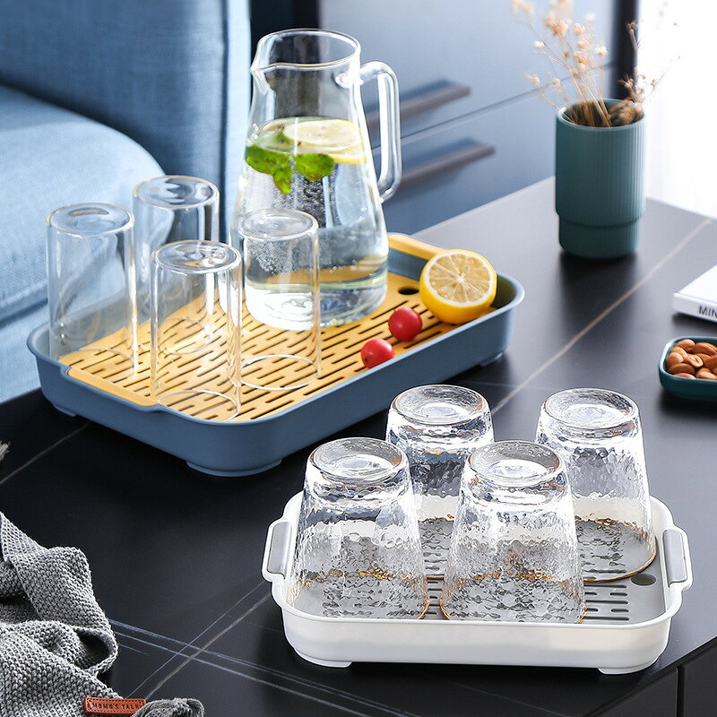 水切りトレー コップ 水切り 受け皿 ドリップトレイ 茶盤 茶托 トレー 長方形 プラスチック フルーツトレー キッチン リビング コップやグラスの水滴をしっかり受け止める、**2層式（水切りプレート＋受け皿）の水切りトレー。 "コップやグ...