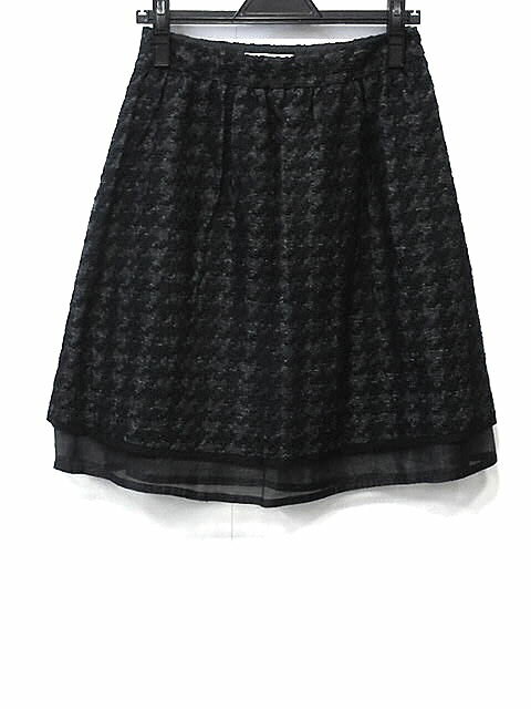 ●ランク：A ●サイズ：36/M　(実寸)W32cm ●備　考：品番：6334320 　　　　　裏地有り 　　　　　表地−毛78％シルク22％ 　　　　　裏地−キュプラ100％ 　　　　　スカート丈53cm 　　　　　ダークグレイ×ブラック...