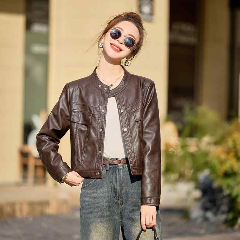 ・カテゴリ: レザージャケット・スタイル: エレガント・主な素材: シープスキンレザー・丈: ショート丈・ネックライン: スタンドカラー・デザイン要素: ポケット・フィット: ルーズ・袖丈: 長袖・袖タイプ: レギュラー・前開き: シングル...