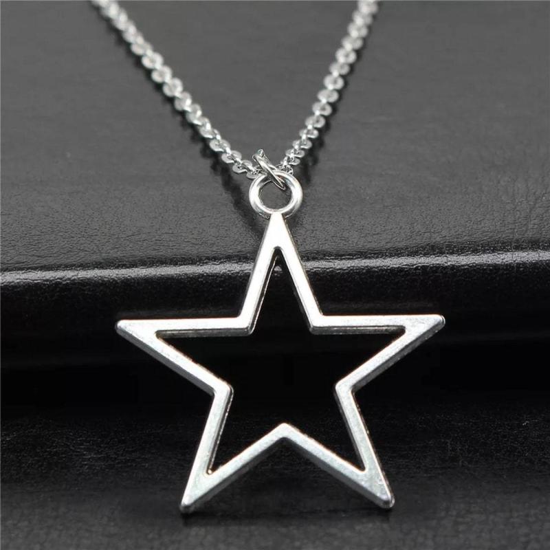 ・カテゴリ: ネックレス・ペンダント・商品タイプ: ネックレス、イヤリング・対象: 男女兼用・素材: 合金・周囲: 最長20cm・チェーンスタイル: 十字チェーン・加工方法: 電鍍・スタイル: シンプル、ファッション通勤・人気モチーフ: 五角星