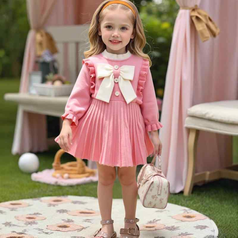 ・対象: 女の子・スタイル: スウィート・セット内容: スカートセット・対象年齢: 3〜8歳・袖丈: 長袖・加工: 柔軟加工・厚み: 厚手・デザイン要素: キュート・生地: ウール混紡・主な素材: ポリエステル70%・留め具: プルオーバー...