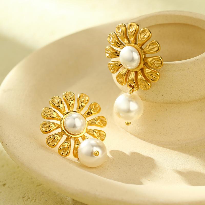 ・カテゴリ: ピアス・イヤリング・対象: 女性・素材: ステンレス・純度: 18K・加工: 電鍍・スタイル: ライトラグジュアリー・テイスト: ファッション通勤・流行要素: パール・流行要素分類: ナチュラル