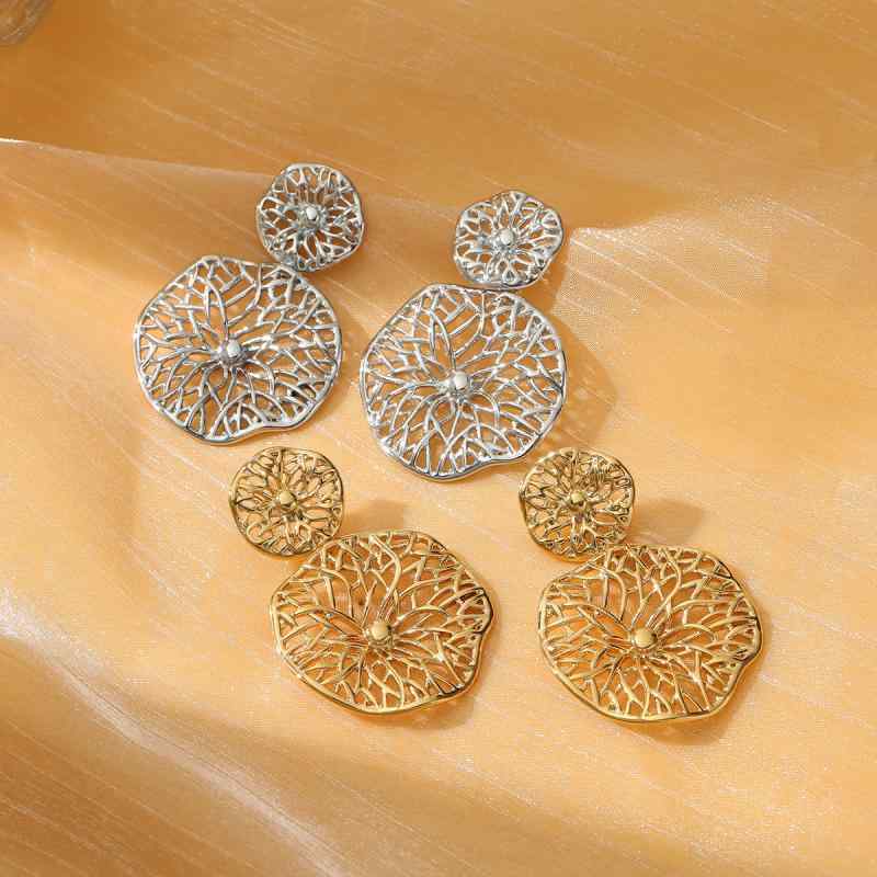 ・カテゴリ: ピアス・スタイル: オフィス・カジュアル・主な素材: ステンレス・加工: メッキ加工・純度: 18K・デザイン: 円形、幾何学模様・カラー展開: ゴールド、マルチカラー、ガンメタル・対象: レディース