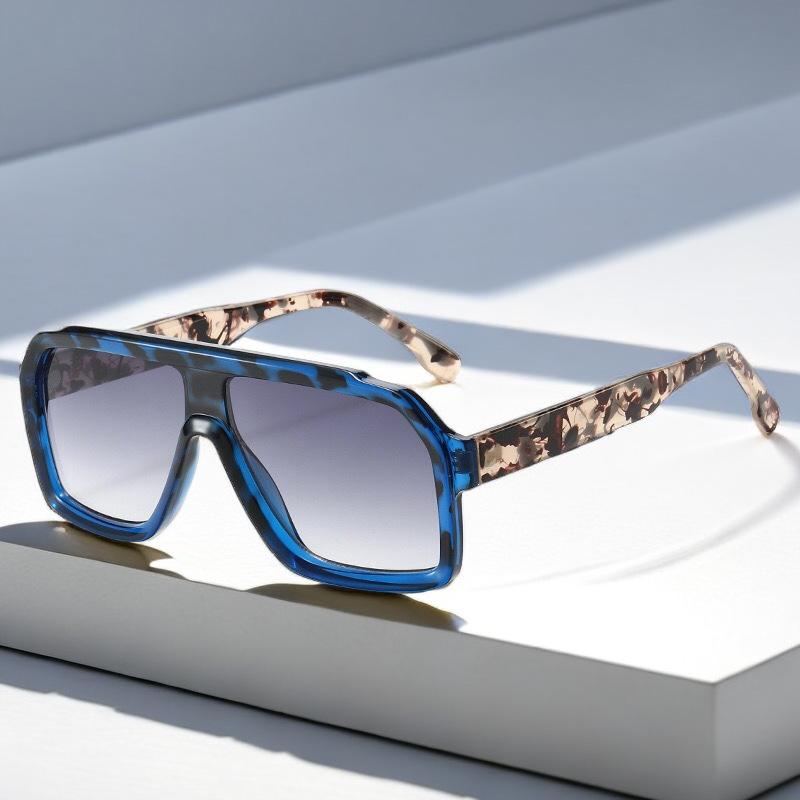 ・透過率区分: 遮光3級 ・フレームタイプ: フルリム ・UVカット: UV400 ・用途: 日焼け対策、旅行、ファッション、運転、ステージ、パーティー ・カラー展開: 黒(グレーレンズ)、黒緑(緑黄レンズ)、黒(灰青レンズ)、クリア柄(茶...