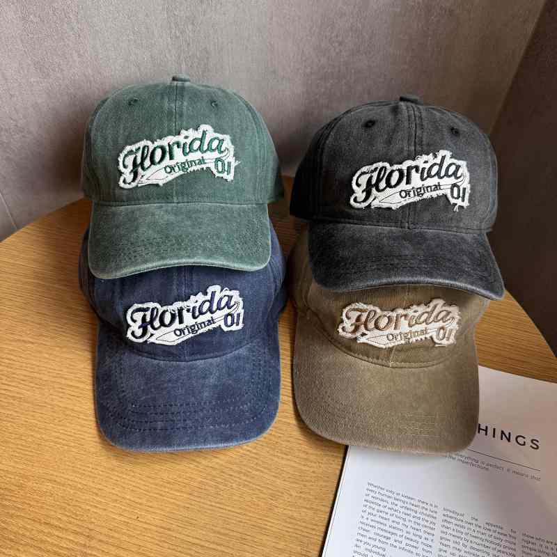 ・カテゴリ: ベースボールキャップ・クラウン: 丸型・つば: カーブ・カラー展開: チャコールブラック、コーヒー、グリーン、ワインレッド、ネイビー、カーキ、グレー・サイズ: 調節可能・機能: 通気性、遮光・主な素材: 綿31-50%、ポリエ...