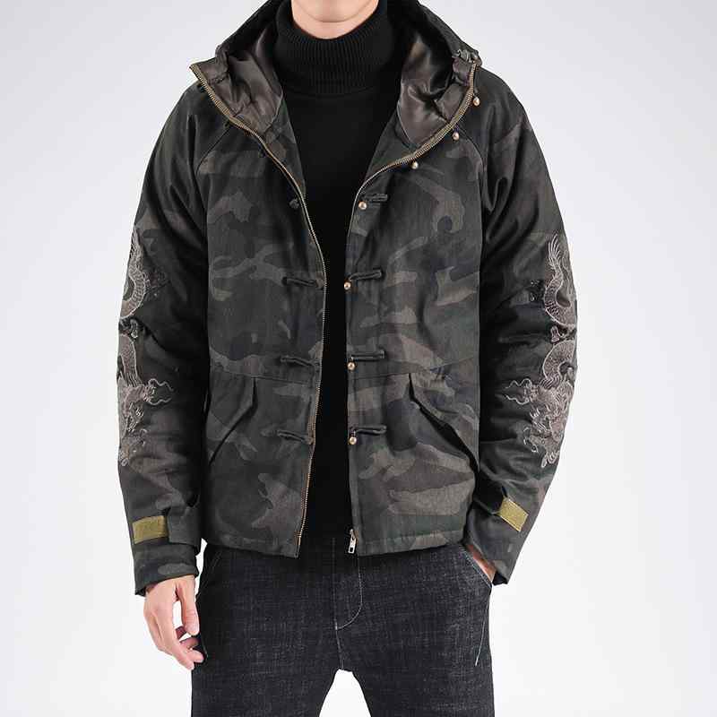 ・カテゴリ: 中綿ジャケット・スタイル: カジュアル・タイプ: 前開き・シルエット: ルーズフィット・前立て: ジップアップ・中綿: ポリエステル・フード: 付き・厚さ: 厚手・柄: 迷彩・対象: 成人・主な素材: 綿75%・裏地素材: ポ...