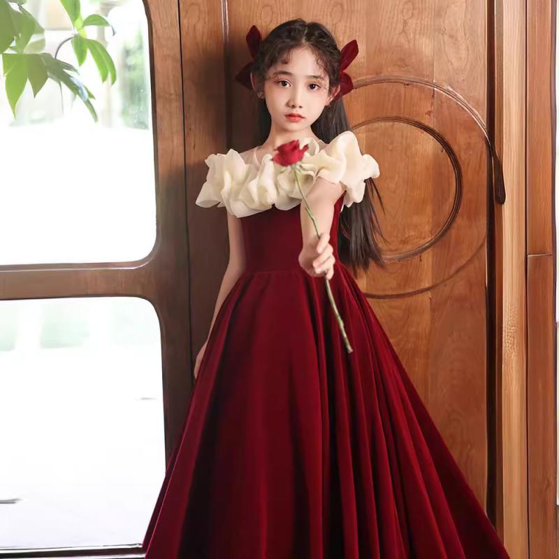 ・カテゴリ: キッズドレス・対象年齢: 3～8歳（身長100～140cm）・性別: 女の子・生地加工: プリーツ加工、コーティング、シャーリング、酵素洗い・デザイン要素: プリンセス・スタイル: プリンセス・主な素材: ポリエステル90%・...