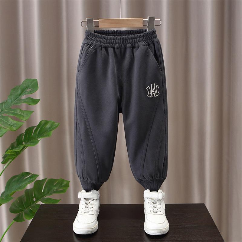 ・スタイル: カジュアル・主な素材: 綿90%・丈: ロング・性別: メンズ・対象年齢: 3～8歳、身長100～140cm・カテゴリ: 子供用カジュアルパンツ・加工: 柔軟加工・柄: 無地・特徴: トレンドスタイル・ウエスト: ミドルウエス...