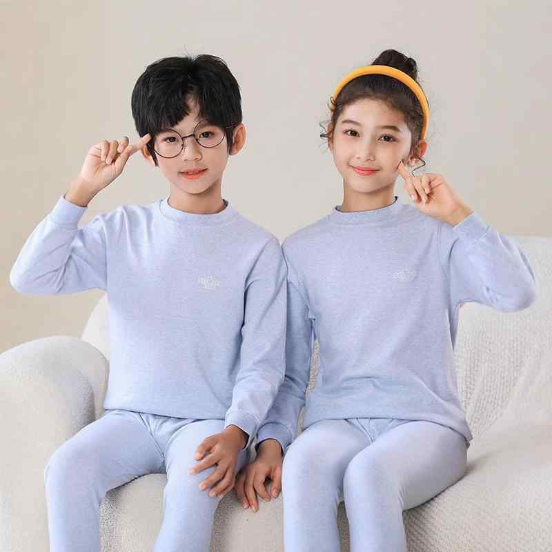 ・カテゴリ: 子供用肌着・スタイル: 保温パジャマ・主な素材: ソフトフリース綿100%・性別: ユニセックス・対象年齢: 中小児用（3～8歳、身長100～140cm）・ネックライン: クルーネック・加工: 起毛、ソフト加工・厚さ: 厚手・...