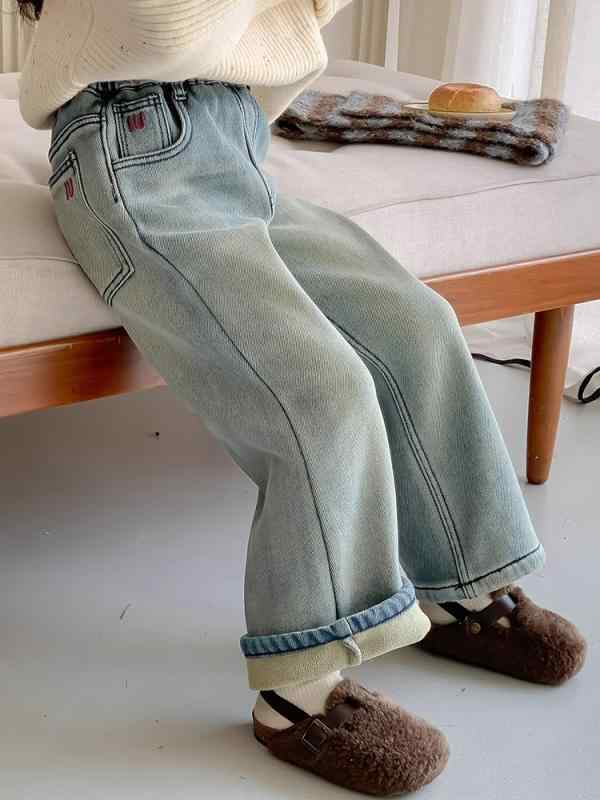 ・カテゴリ: キッズパンツ・アイテム: デニムパンツ・性別: 女の子・対象年齢: 中小児 (3～8歳)・スタイル: 韓国風カジュアル・デザイン要素: 田園風、可愛い、プリンセス風、トレンド・主な素材: 綿68%、デニム・丈: ロング・ウエス...