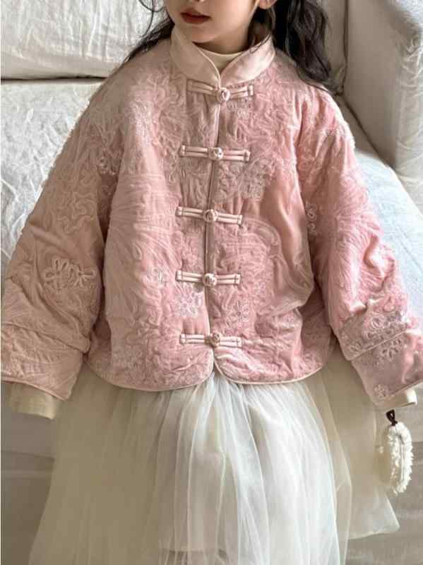 ・カテゴリ: キッズ中綿ジャケット・性別: 女の子・スタイル: 韓国風・対象年齢: 8歳以上・生地加工: 柔らか仕上げ・主な素材: ポリエステル・中綿: ポリエステル・裏地素材: ポリエステル・フード: なし・厚さ: 厚手・柄: 無地、花柄...