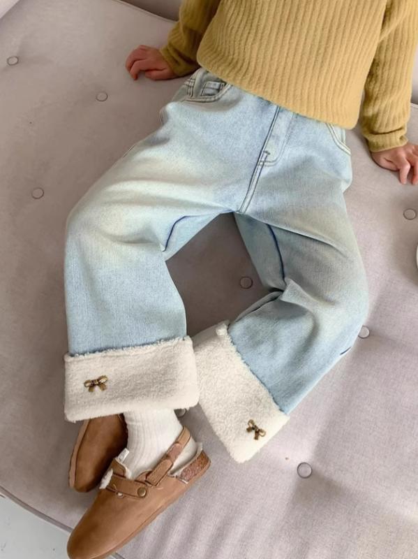 ・スタイル: 韓国風・主な素材: 綿90%デニム（裏起毛）・丈: フルレングス・性別: 女の子・対象年齢: 3〜8歳・カテゴリ: デニムパンツ・加工: 柔らか加工・柄: 無地・デザイン要素: 田園風、可愛い、イギリス風、プリンセス、トレンド...